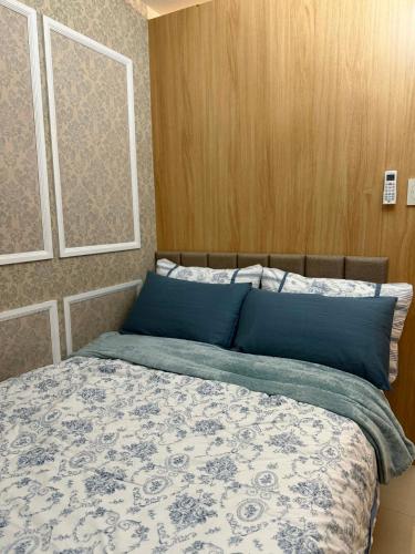 Neo-Classic 1BR with WiFi Netflix at Shell Res near MOA and NAIA ...