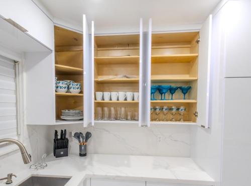 4 Bedroom Villa Pool Game Room By Beach & Hard Rock, Fleetwood Manor ...