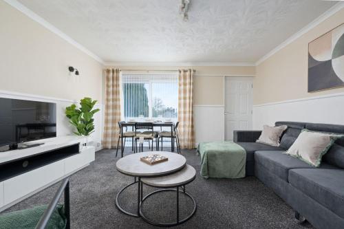 2BR Sleeps 6 with Parking Near Linlithgow Palace, Linlithgow (prezzi ...