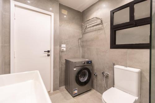 Cairo Homes Luxury 4BR Apartment with Balcony & Nile View Maadi, Cairo ...
