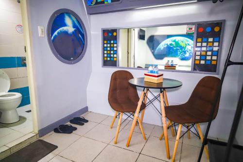 Astrotel Monumento, Manila (updated prices 2026)