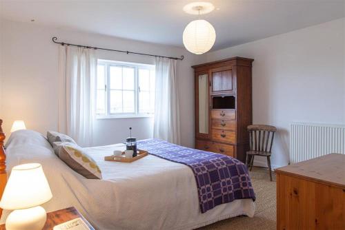 Carneggan Barn Lanteglos has breath taking views, Lanteglos ...