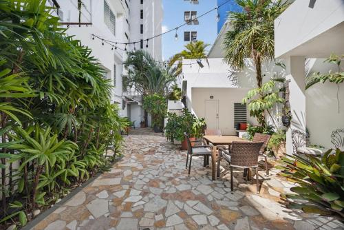 Renovated Retreat by Condado Lagoon and Nightlife, San Juan (tarifs ...