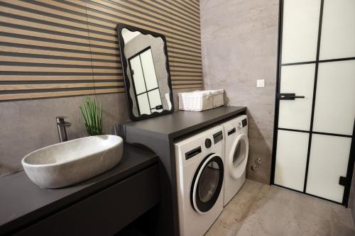 NEW! Stylish Villa Collina - Stunning Sea Views, Private Pool, Top ...