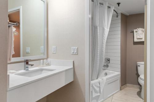 Radisson Hotel & Conference Centre Edmonton, Edmonton (updated prices 2026)