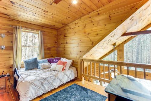 Private Trail & Large Porch! 2-Acre Murphy Retreat, Murphy (tarifs ...