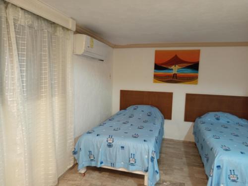 Excellent location in the hotel and restaurant area, Acapulco (updated ...