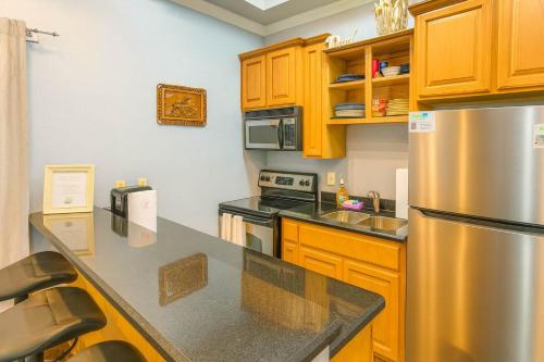 1st Floor Pool Affordable Near Beach, South Padre Island (updated ...