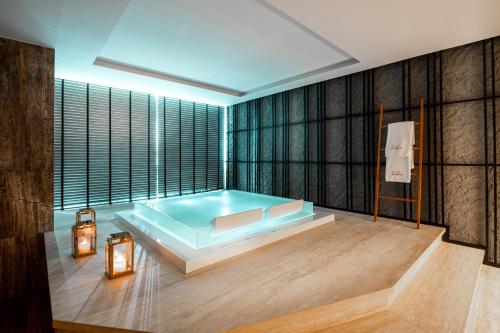 Pullman Kuala Lumpur City Centre Hotel & Residences, Kuala Lumpur ...