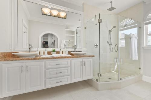Bayfront Luxury House with Pool, Kemah (updated prices 2026)