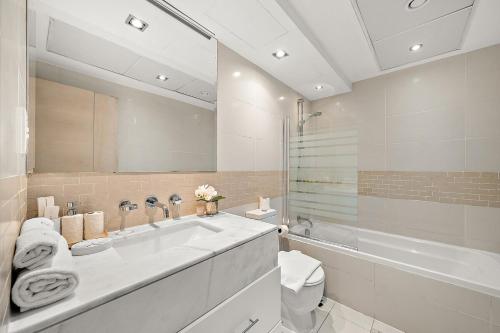 FIRST CLASS 1BR Luxury Marina View Living, Dubái (precios actualizados ...
