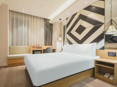 Orange Hotel Qingdao North Railway Station New City Center, Qingdao ...
