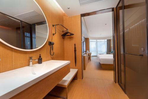 JI Hotel Ningbo Fenghua Fangqiao Bridge, Fenghua (updated prices 2026)