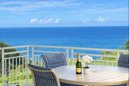 NEW Sunset Cove Hale Breathtaking View Pool AC, Princeville (preços ...
