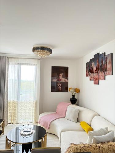 Spring's Collection, Tatu City (updated prices 2026)