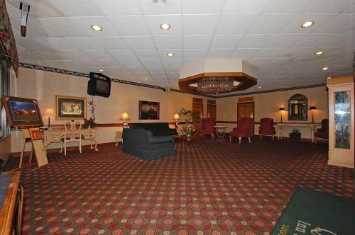 Camden West Inn, Lugoff, SC - Booking.com