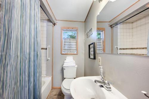 Cozy Pondside Cottage Cabin with Wood-Burning Stove & Private Deck Near ...