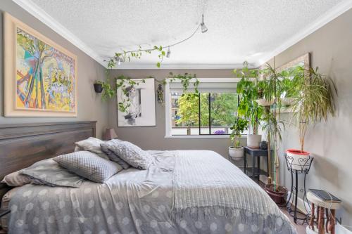 Eclectic 1BR Gem - Balcony and Steps to Main Street, Vancouver (tarifs ...