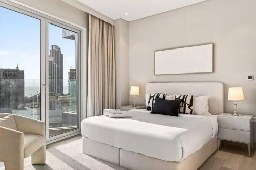 FIRST CLASS 1BR Scenic Ain and Marina Views, Dubái (precios ...
