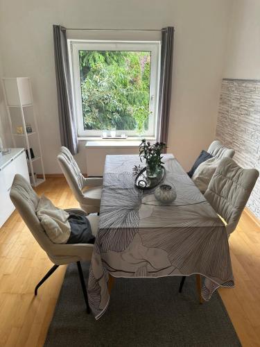 Large Garden House on Lake Phoenix with garden, Dortmund (precios ...