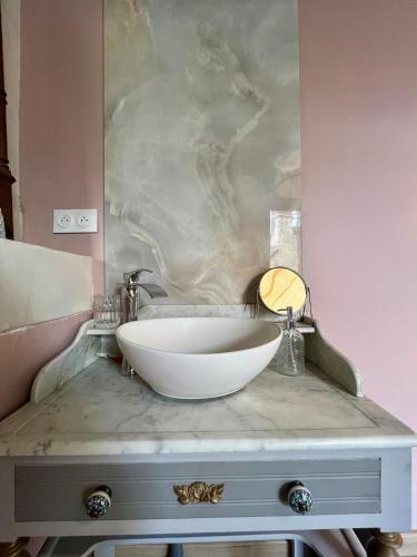 Love nest and ancient stones - Jacuzzi, air conditioning, Wi-Fi ...