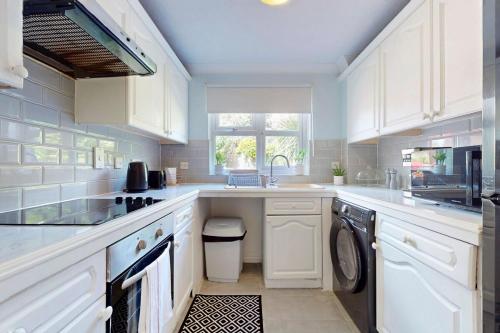 埃爾沃斯的Bright 2BR Home Near Stadium with Easy London Access（2026 年最新房價）