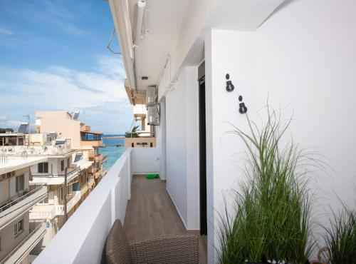 Sea Breeze - 10 steps away from Nea Chora Beach, Chania (prezzi ...