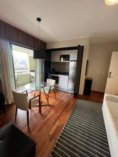 Flat Luxuoso - ESTANCONFOR VERANDA BERRINI - Em frente Estação, São ...