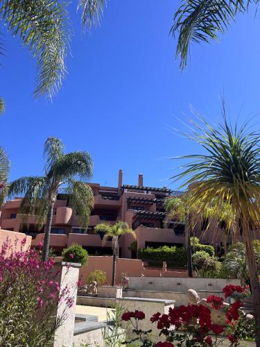 Beachfront Penthouse & SPA & Pools & Gym – EHHouse, Estepona ...
