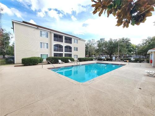 Private Bedroom and Bathroom at University of Florida, Apt 202 - Room ...