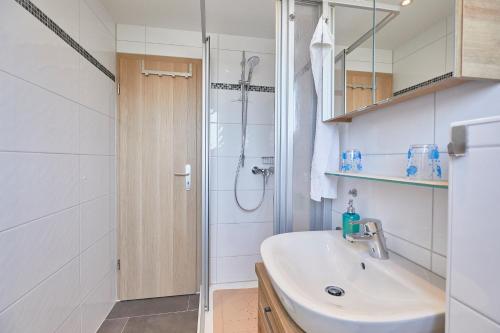Haus Seute Deern - Ferienwohnung 1 - Muschel, Borkum (cập nhật giá năm ...