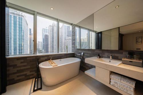 Weiman Hotel (Dongmen Old Street Subway Station Branch), Shenzhen ...