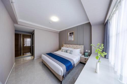 Zhanhui City Hotel Apartment (Shenzhen Convention Center Gangxia Metro ...