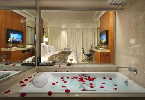 The Dragon Hotel Hangzhou, Hangzhou (updated prices 2026)