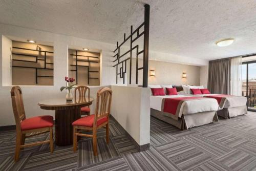 Ramada Plaza Leon, León (precios actualizados 2026)