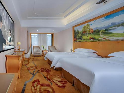 Vienna Hotel Chengdu Wenjiang Zhujiang Plaza Guanghua Park Metro ...