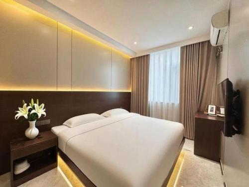 GreenTree Inn Taiyuan Xiaodian District Zhenwu Road Shell Hotel ...