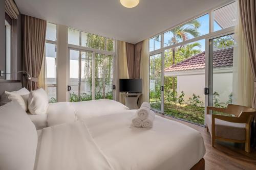 Beach Access Luxury Private Pool Villas at Premier Village Danang ...
