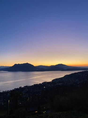 Lake view of Stresa in a villa in Someraro, Levo (aktualisierte Preise ...