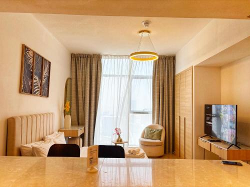 Cozy Studio in Regina Tower JVC, Dubai (updated prices 2026)
