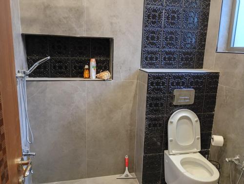 Modern apartment in a special location in Al-Mansour, 14th Street ...