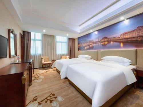 Vienna Hotel Shenzhen Songgang Metro Station, Shutianbu (updated prices ...