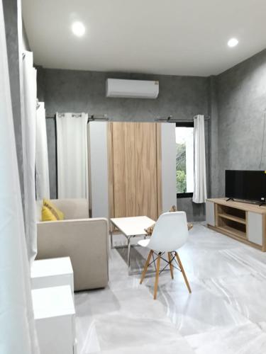 LoftLife pool villa Pattaya Private House 3 bedrooms, Ban Huai Yai ...