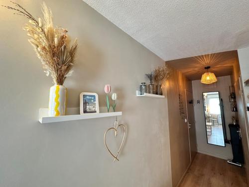 Quiet retreat with queen size bed - Private parking, Nancy (updated ...
