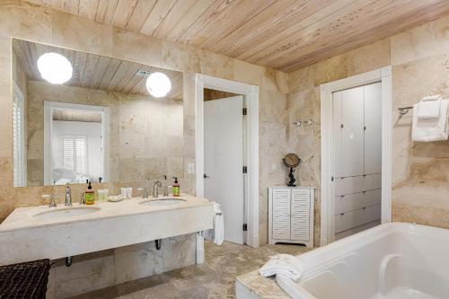 Sublimely private luxury home with enveloping oceanfront views near Key ...