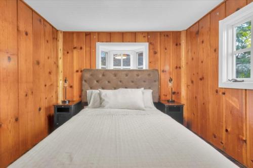 Arrow Cabin-Boat Slip-Sauna-Sleeps 10, Bass Lake (updated prices 2026)