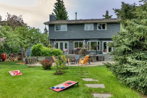 Riverside Relaxation Huge Private Yard Games, Calgary (tarifs ...
