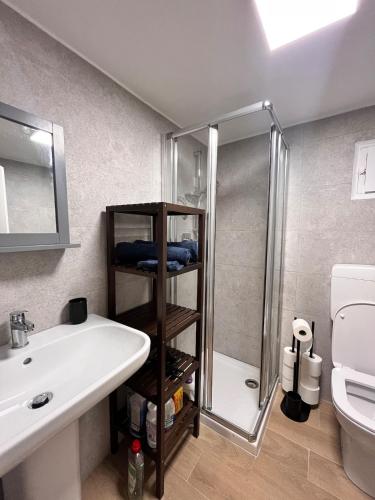 Cozy & Complete - 20 min walk from Como Lake（コモ）：（最新料金：2026年）