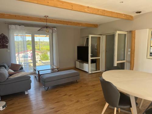 Séjour nature en Provence-Tiny house avec terrasse, Lançon-Provence ...