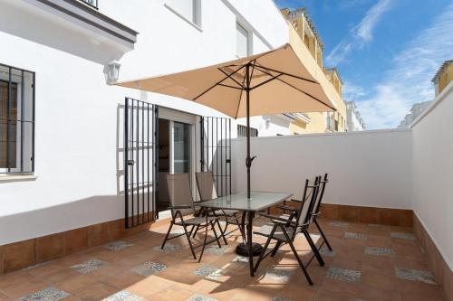 Casa con encanto en Gerena, Patio y rooftop（Gerena）：（最新料金：2026年）